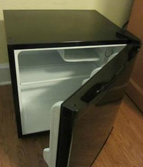 Disney Mini Fridge Issues | The Main Street Mouse