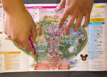 Show Your DIY Disney Side: Disney Parks Guide Map Photo Mat | The Main ...