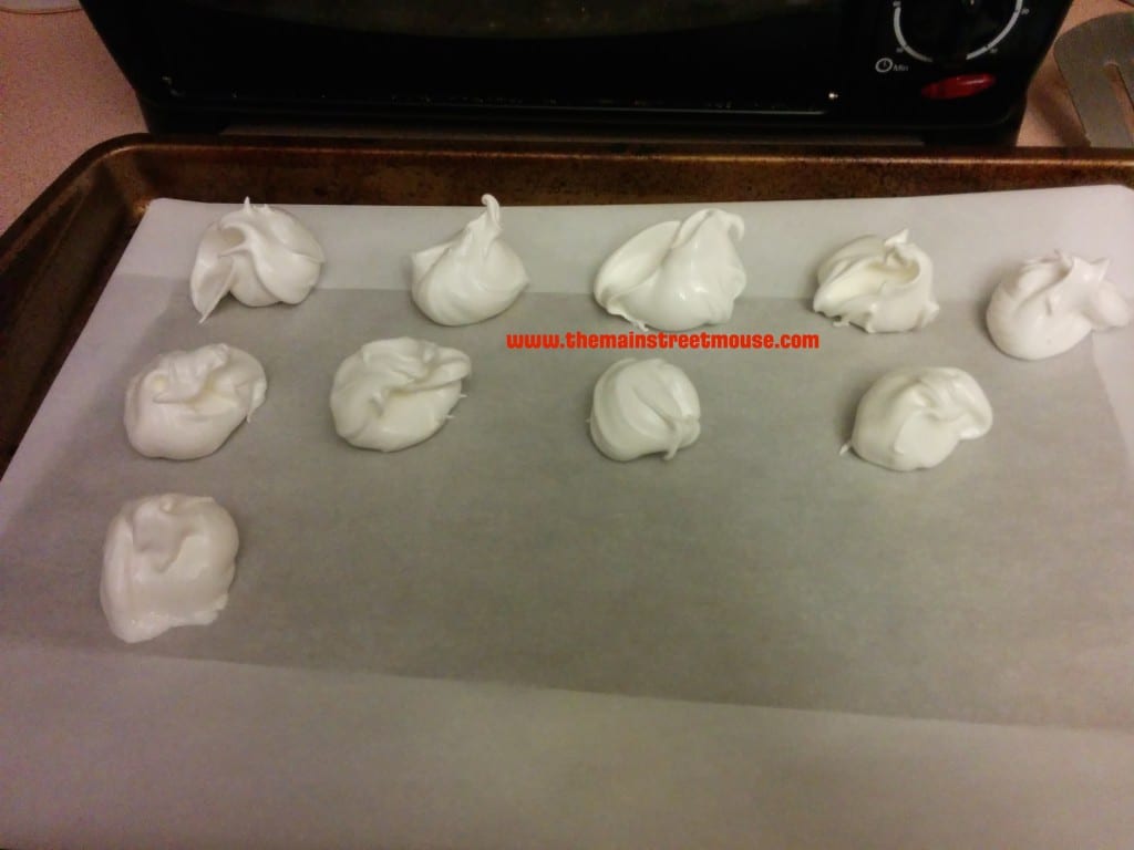 Baymax Meringue Cookies | The Main Street Mouse