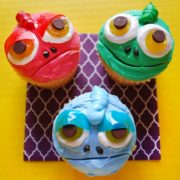 Pascal Themed Cupcakes for Tangled Fans! | The Main Street Mouse