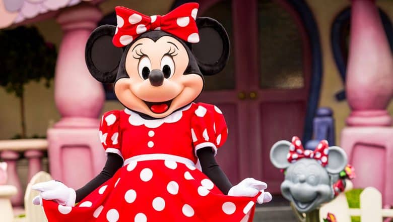 Minnie Mouse Receives the Ultimate Gift for her 90th Birthday! | The ...