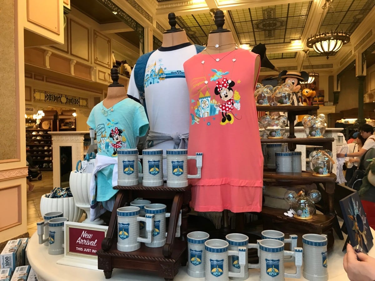 The New Passport Collection at Disney Parks!