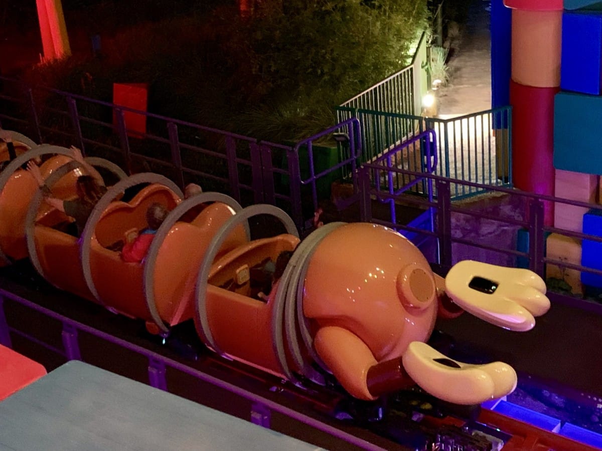 Where Did Slinky Dog’s Tail Go? | The Main Street Mouse