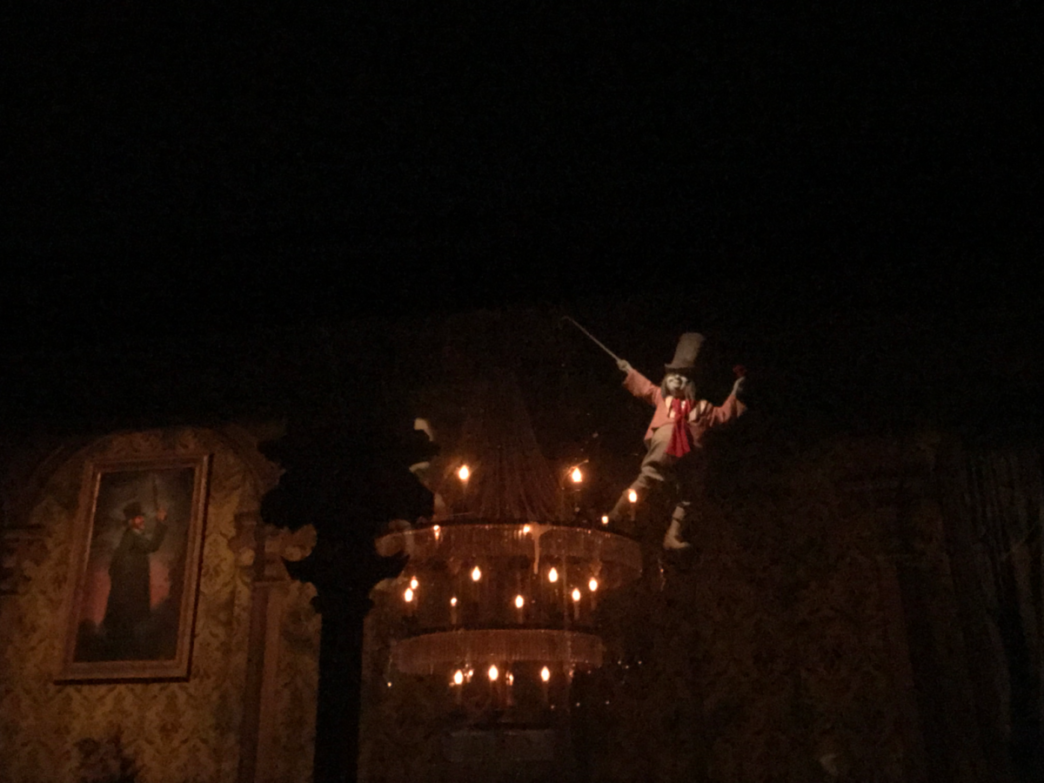 Inside Disney’s Haunted Mansion: The Pepper’s Ghost Effect Explained ...