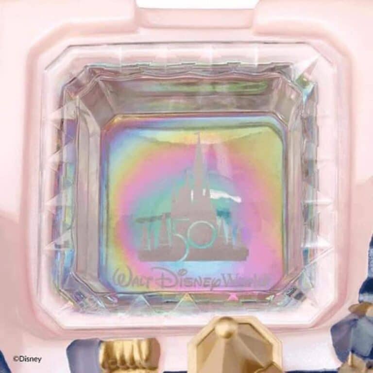 Preorder an enchanting warmer and fragrance celebrating Walt Disney ...