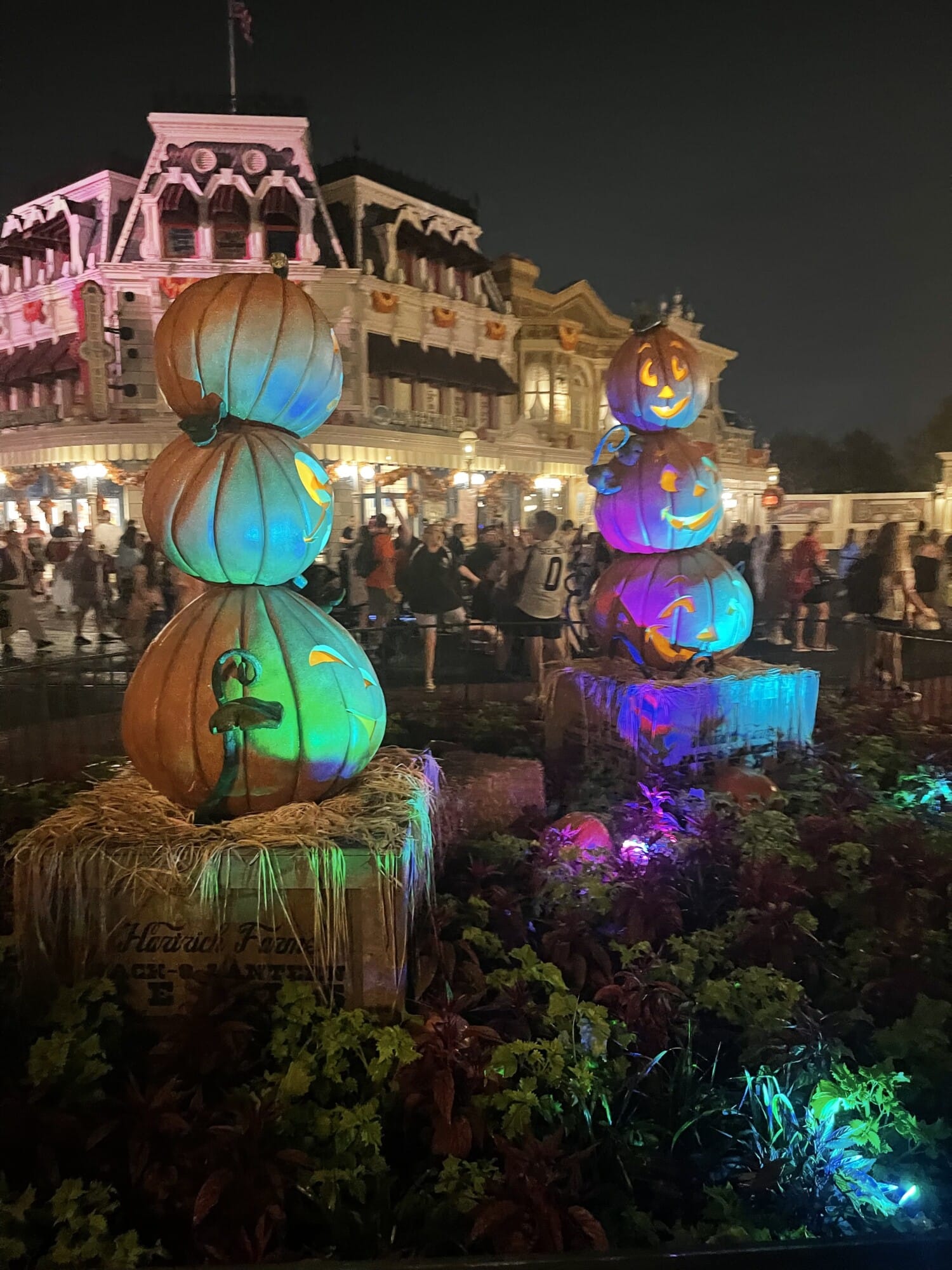 Walt Disney World Resort Offers Festive Fall Fun for the Whole Family ...