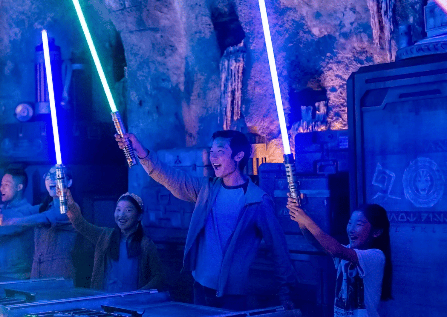Star Wars Custom Lightsaber Building Experience Increases in Price ...