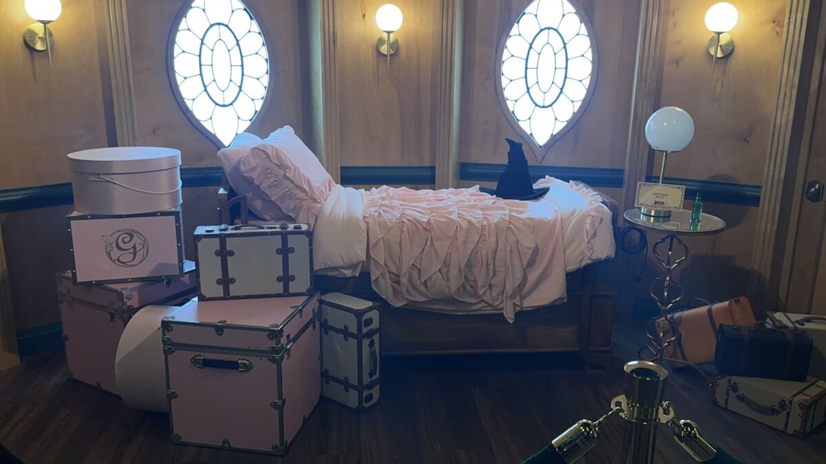 Wicked: The Experience Arrives To Universal Orlando Resort | The Main ...