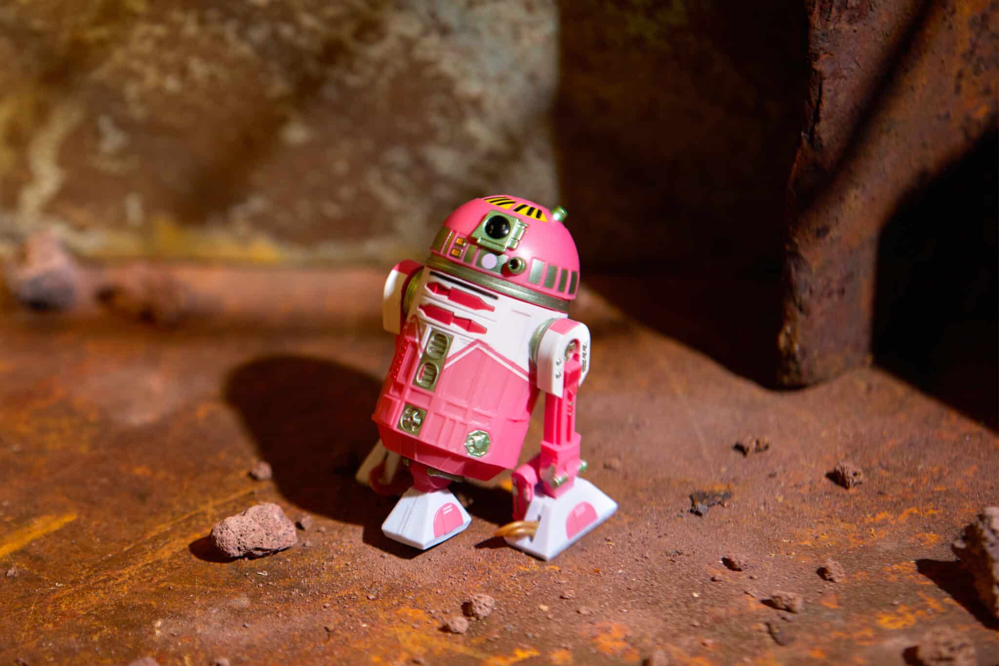 Droid Factory Friday Is Coming Thanks to Disney Store and Disney Parks ...