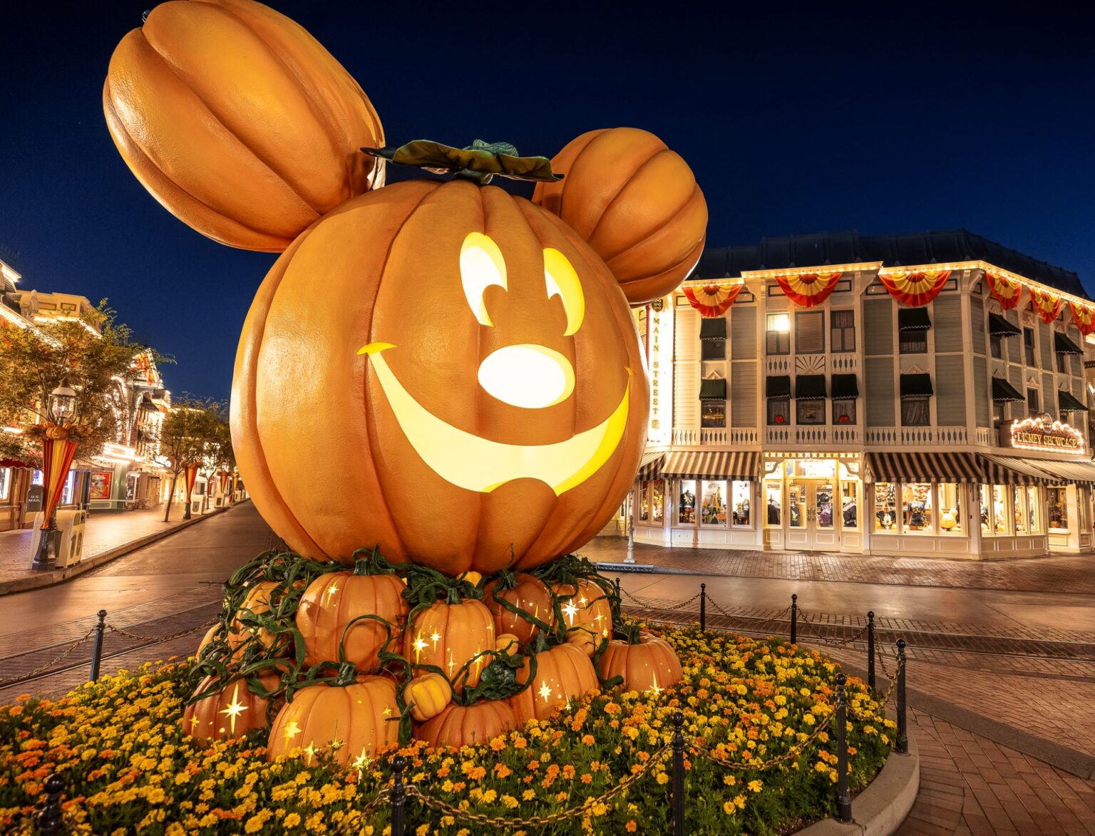 Disneyland’s Halloween Season Returns Bigger Than Ever in 2026: Oogie ...